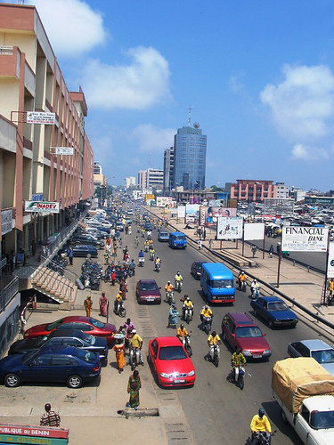 Cotonou, Benin - main street | Cotonou benin, Paysage ville, Cotonou
